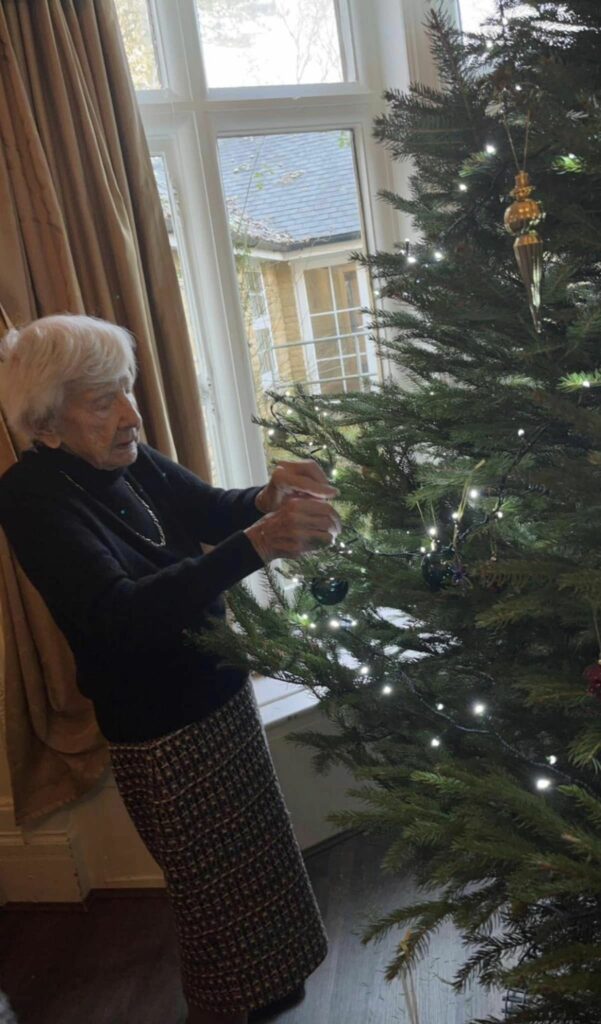 Oh Christmas Tree – Manton Hall